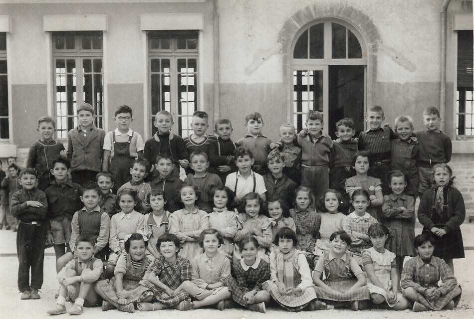 1954 - 1955 CE - A Bonnieux